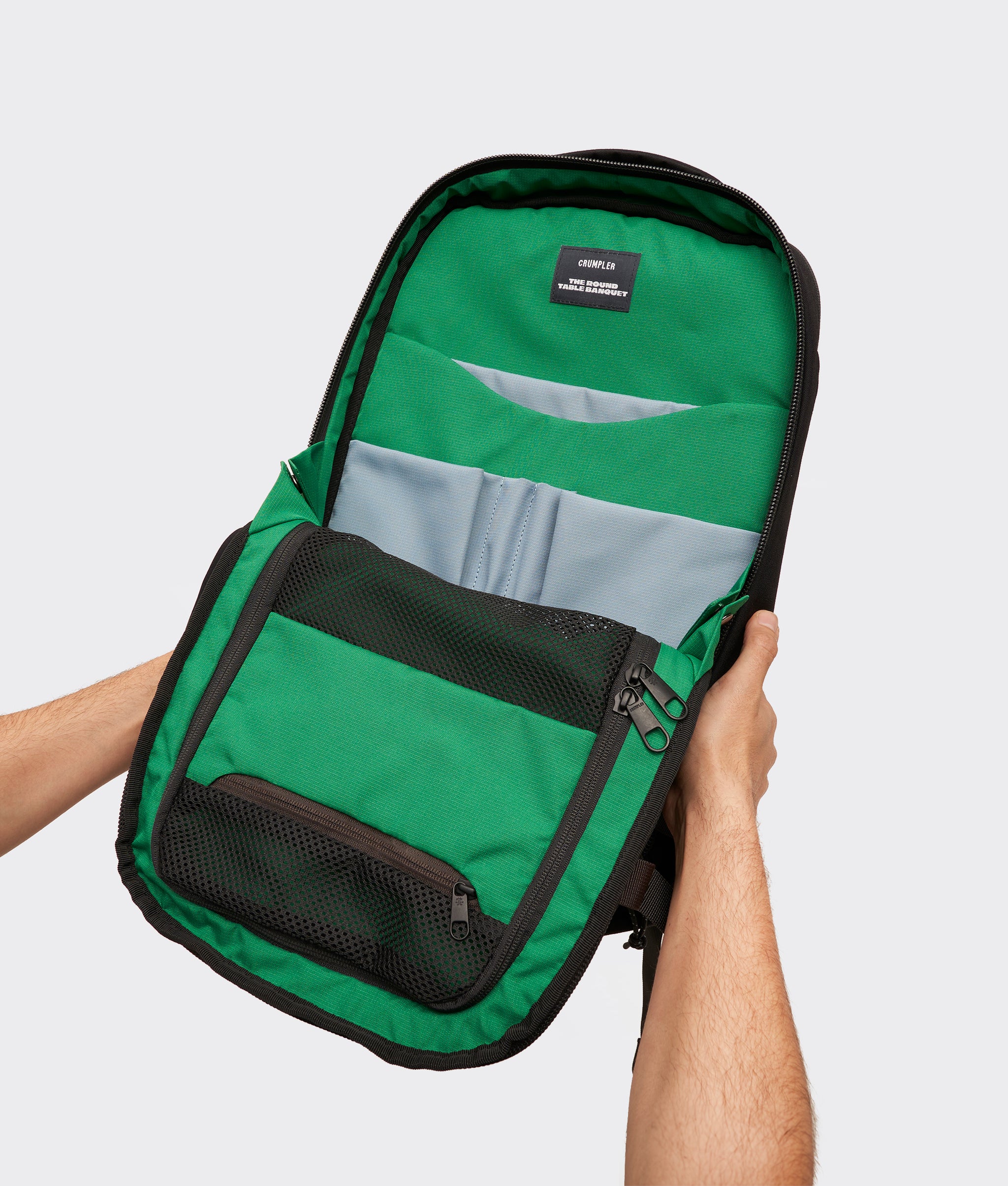 Round Table Banquet – Crumpler Australia